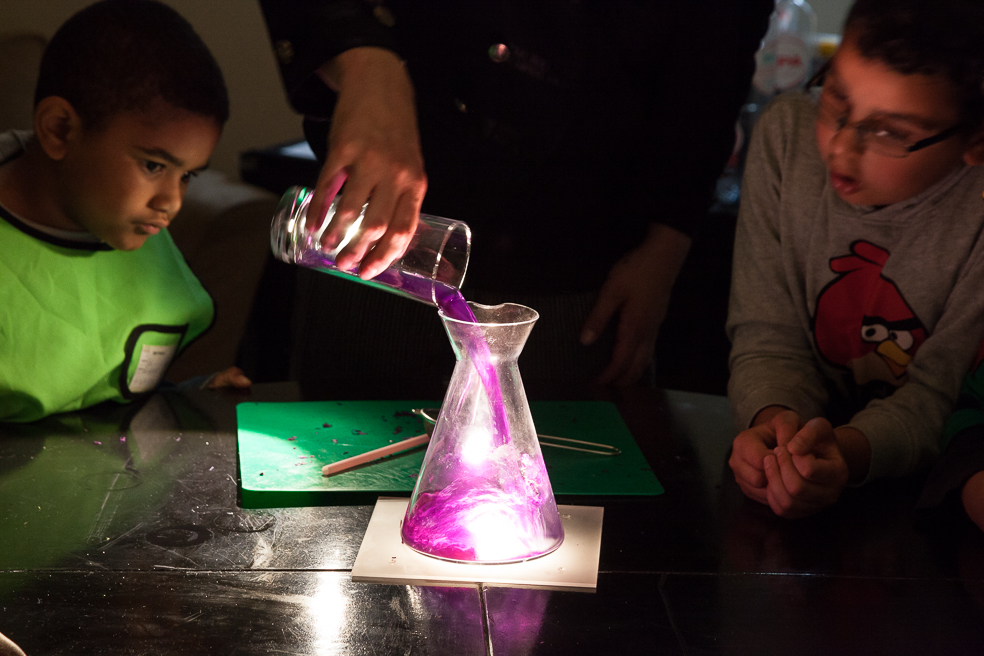 Iedereen Einstein - Proefjeslab -Activiteiten - Festival van wetenschap ...